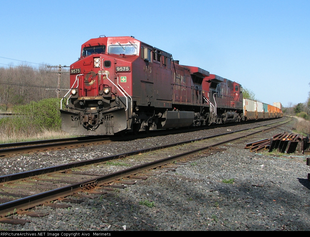 CP 9575 at Spicer.